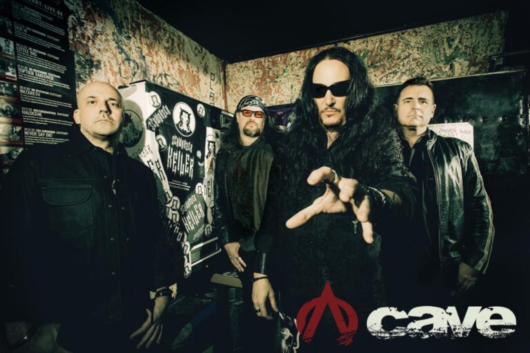 RONNY MUNROE tut sich mit der deutschen Band CAVE zusammen - MY REVELATIONS