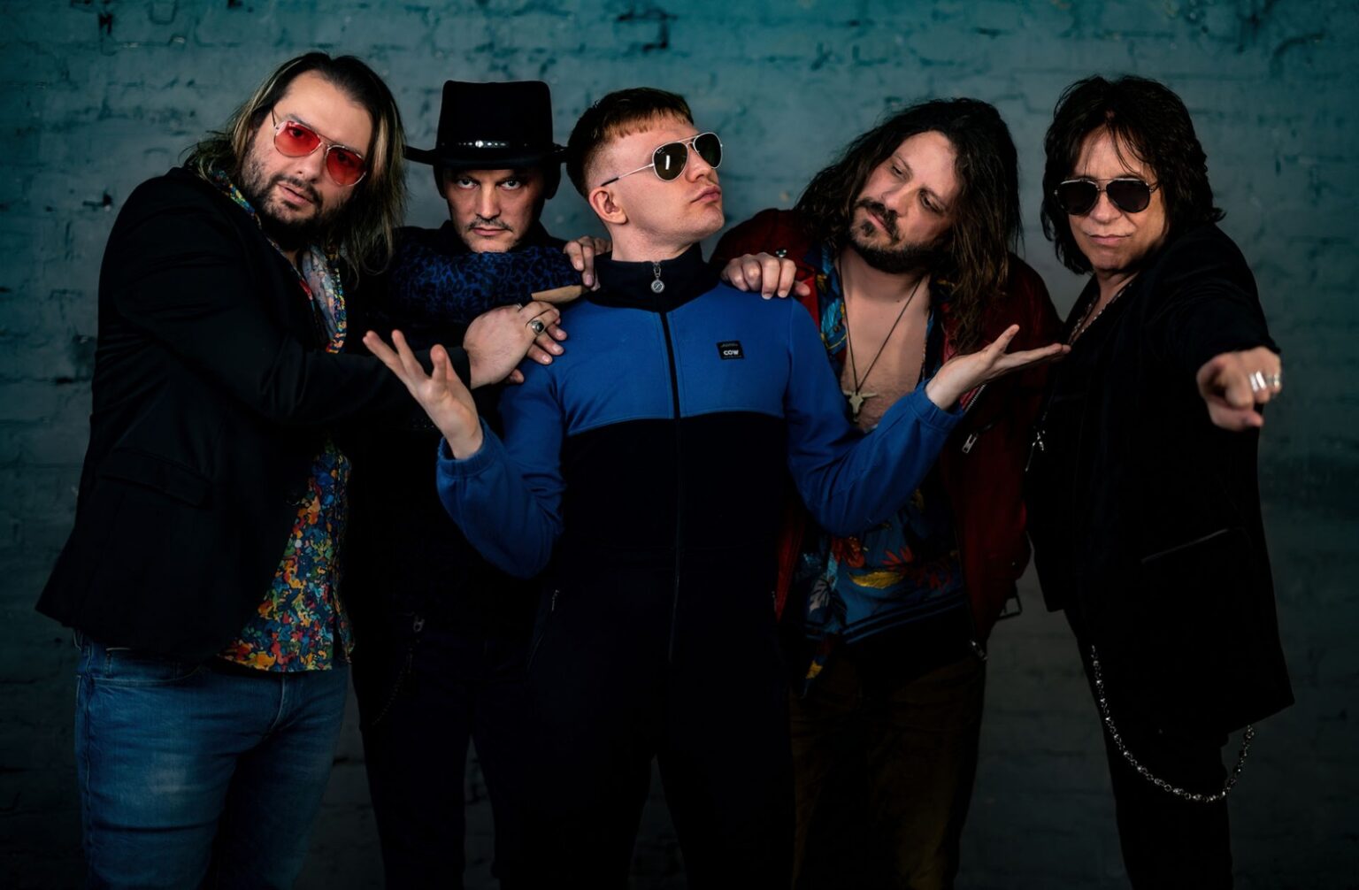 COSMIC : Ein neuer Stern am Rock Himmel hat das Video "Cosmic Lover" im ...