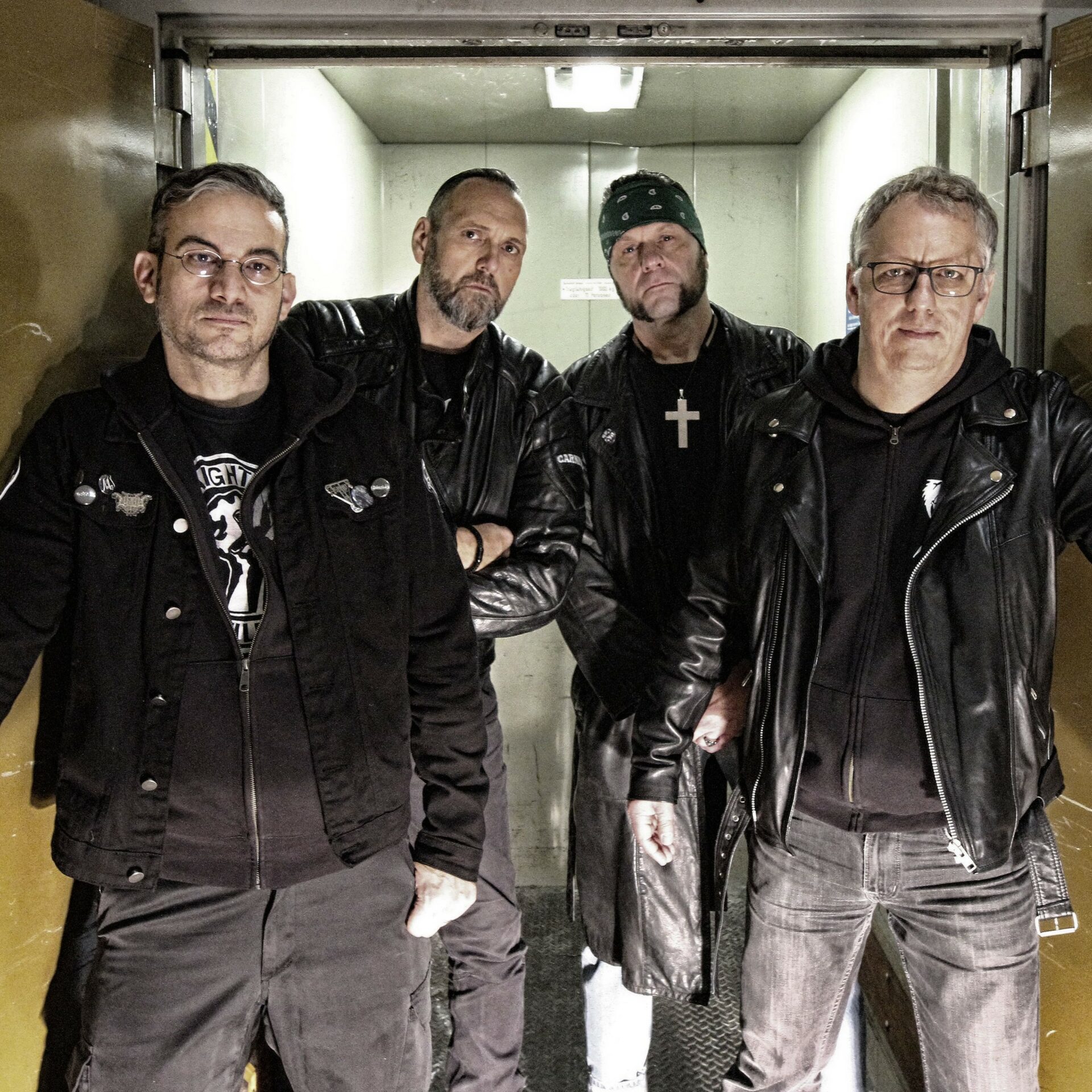 SAUROS : Geben drei Livetermine bekannt - MY REVELATIONS